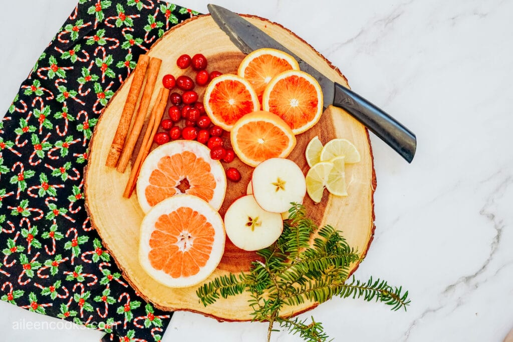 Christmas Simmer Pot - Aileen Cooks